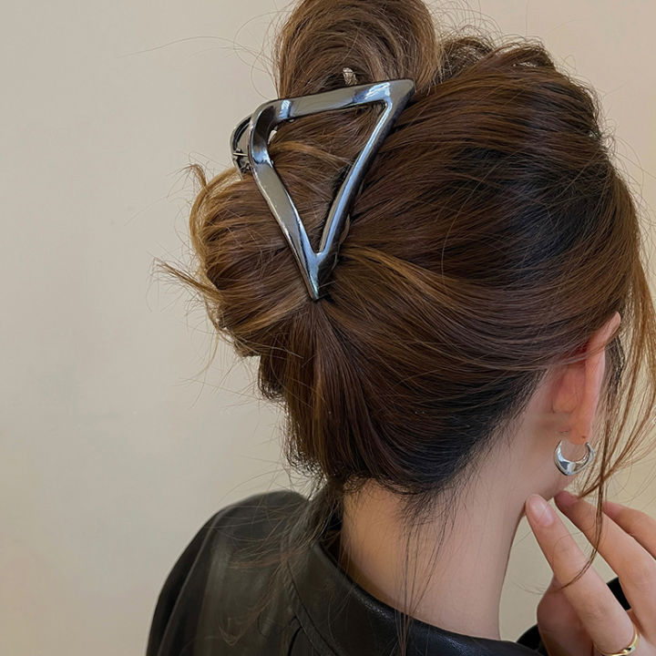 Fashion Metal Triangle Hair Claw Clip New Popular Hair Catches Hair ...