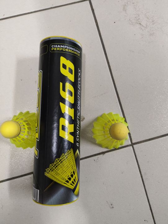Russ Nylon badminton shuttlecock yellow or Echelon yellow shuttlecock ...