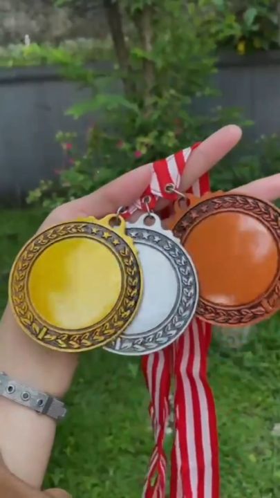 Medali Emas Perak Perunggu Tali Merah Putih Mendali Penghargaan Lomba ...