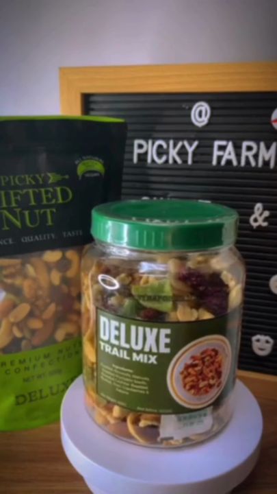 Deluxe Trail Mix Dried Fruits and Nuts - Trail Mix Nuts and Fruits ...