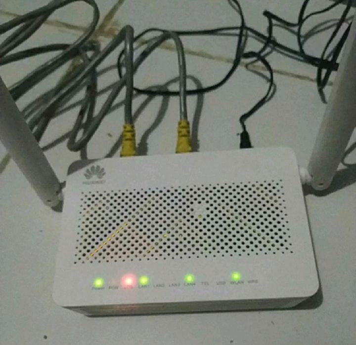 Router HUAWEI HG8145V5 port lengkap adaptor, garansi nyala dan normal ...