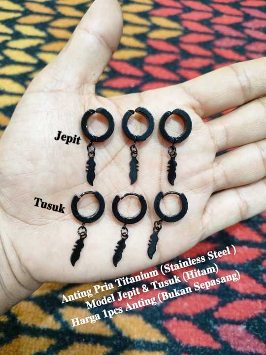 Anting pria titanium jurai daun warna hitam | Lazada Indonesia