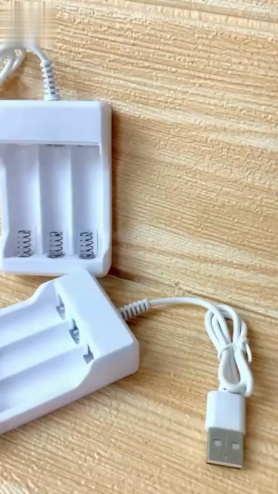 GP Mall - Desktop Charger Baterai Isi Ulang 3 Slot A2 A3 AA AAA ...