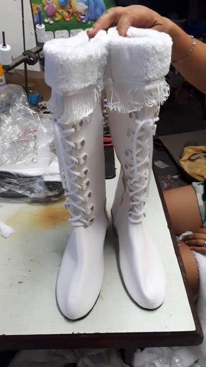 majorette boots x6 hangang binti 13inch to 14 inch ang taas. diring ...