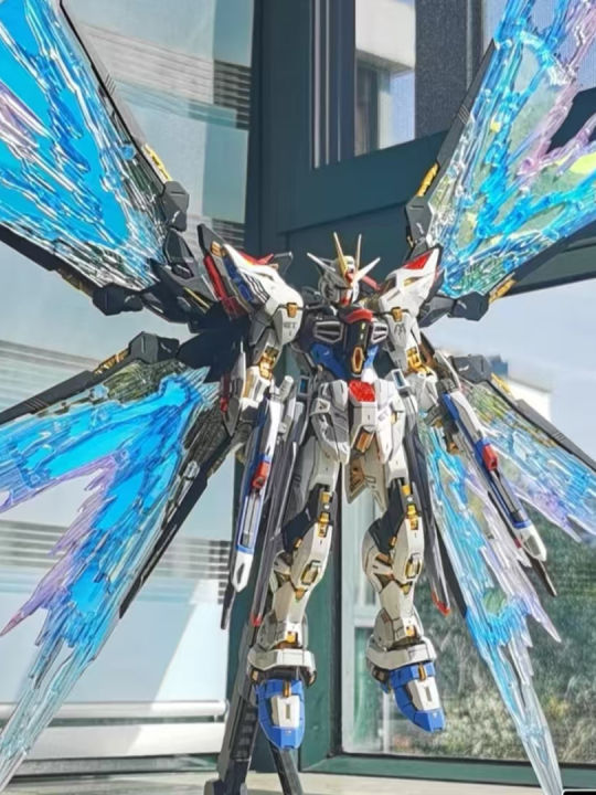 Assault Freedom Gundam Model Kit with Wing Unicorns Can Be Assembled ...