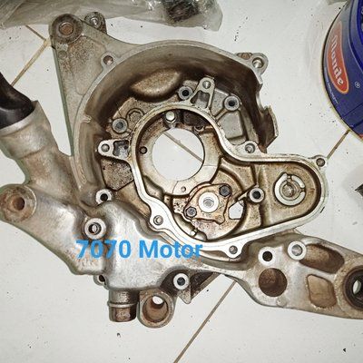 krengkes kanan Vario 110 lama karburator original copotan crankcase kalter karter calter ...