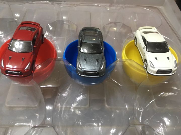 (Sold per piece/1pc) Welly 1:60 Toyota Innova Corolla Altis Prado Land ...