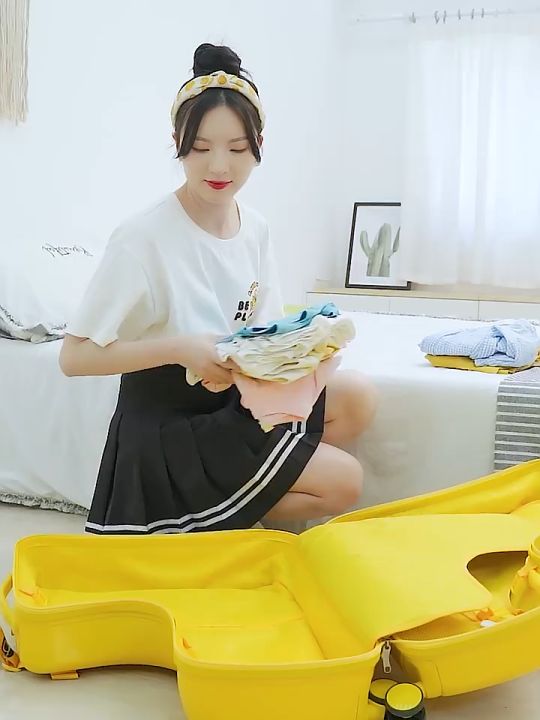 Original B.Duck 20 inch Little yellow duck children's car trolley case ...