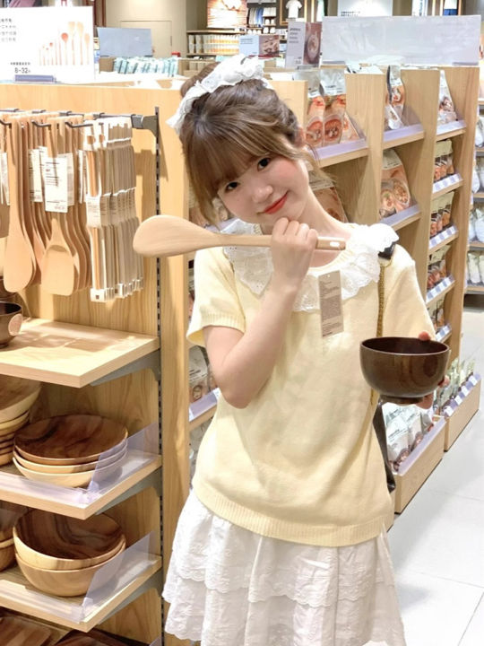 Y6Y | เสื้อยืดสีเหลืองสไตล์วิทยาลัย ปักโบว์ลูกไม้ | Lazada.co.th