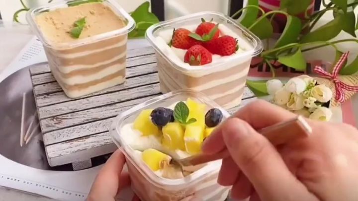 50pcs 350ml Disposable Mousse Dessert Box Clear Plastic Cake Cup Square ...