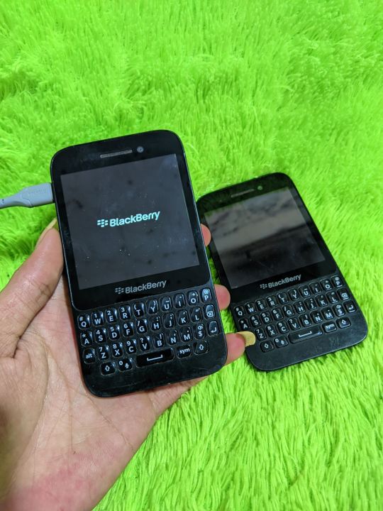 Blackberry Q5 4G LTE 2GB/8GB | Lazada Indonesia