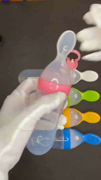 Silicone Baby Food Squeeze Feeder With Spoon Cover Easy Feeder Spoon ...