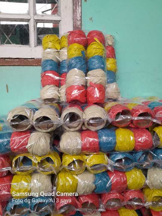 tali rapia warna warni 1 pak isi 10 roll, 3 pak isi 30 roll, & 5 pak ...