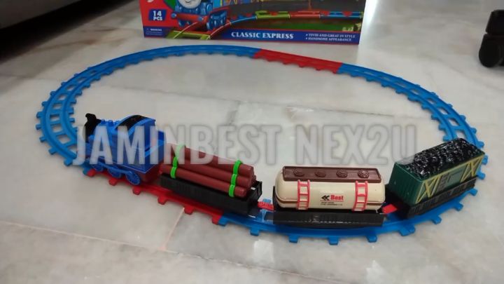 Gift Present Train Hadiah Kids Toy Thomas & Friend Cartoon Train Track ...