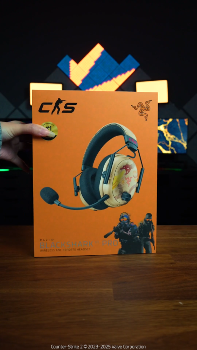 Razer BlackShark V3 Pro - Wireless Active Noise Cancelling ANC Esports ...