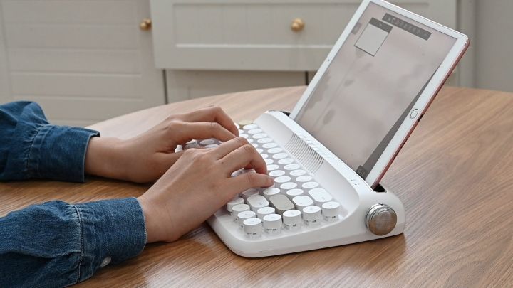 ACTTO B309 Upgraded Wireless Typewriter Keyboard, Retro Keyboard with ...