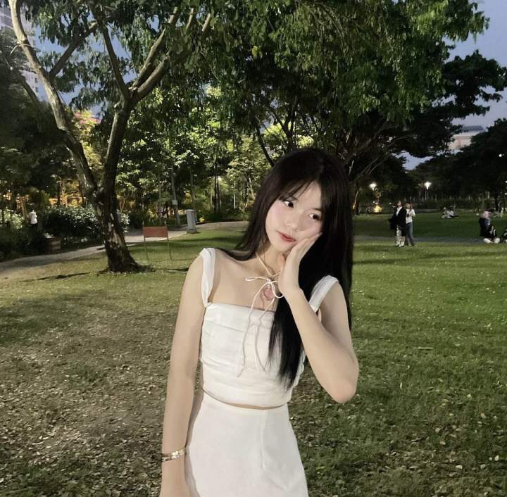 Beatrice - White 🤍เสื้อสายเดี่ยวกับกระโปรง สไตล์ลูกคุณหนูคะ น่ารักมากๆ ...