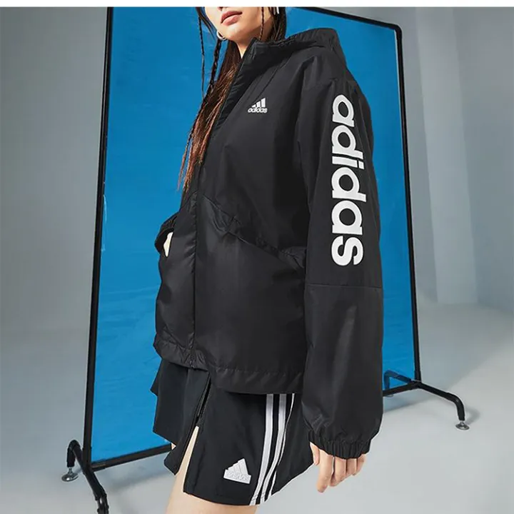 adidas | แจ็คเก็ตแบบมีหมวก ใส่สบาย เหมาะสำหรับการออกกำลังกาย H07842 ...