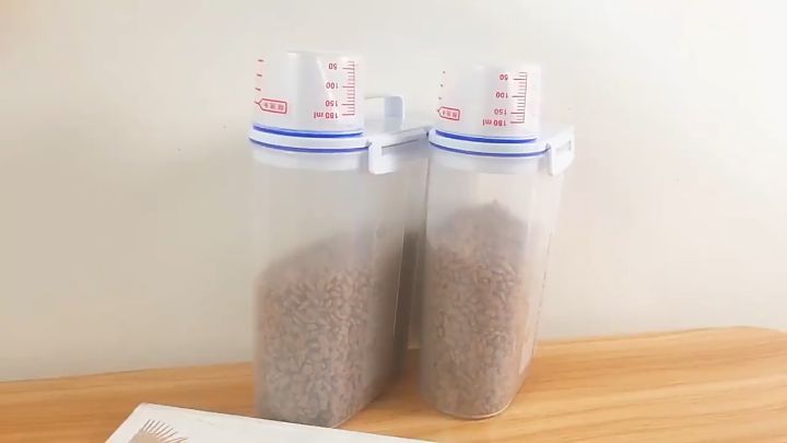 2.5L Pet food airtight storage container with measuring cup waterproof and moisture proof Cat ...