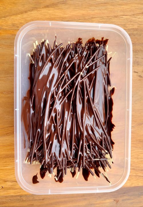 Milidi box 750ml rasa coklat 270gram / mie lidi / mie biting / mibiting ...