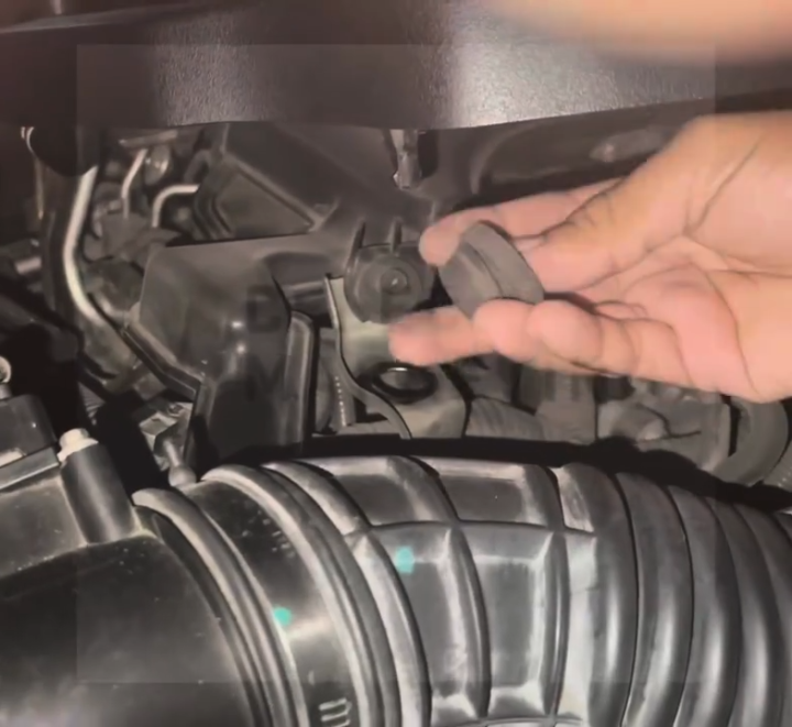 Nissan Navara 1PC NP300 YD25 Mounting Rubber Engine Cover Replacement ...