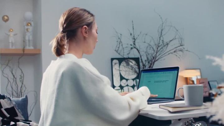 Deskey E150 Essential Plus Standing Desk Electric Sit Stand Desk with ...