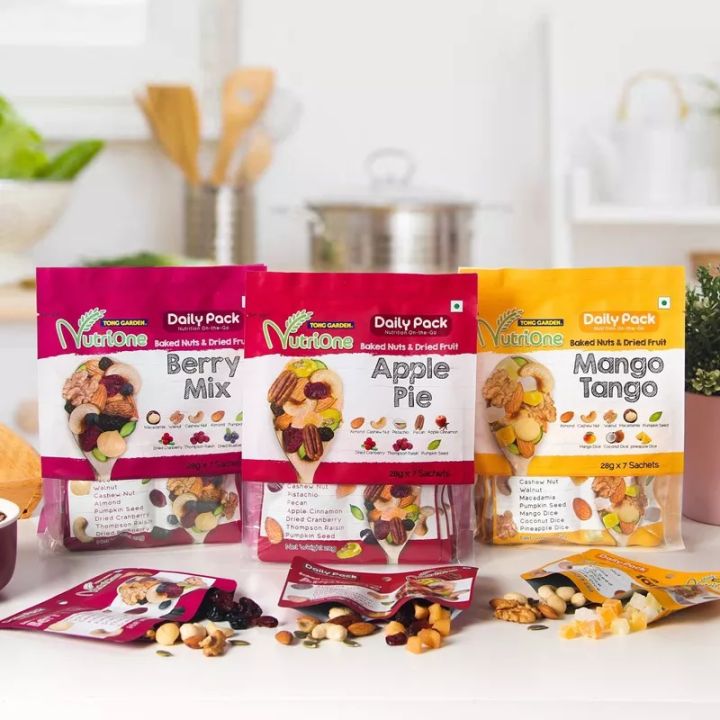 Nutrione daily packed baked nuts and dried fruits healthy snacking ...