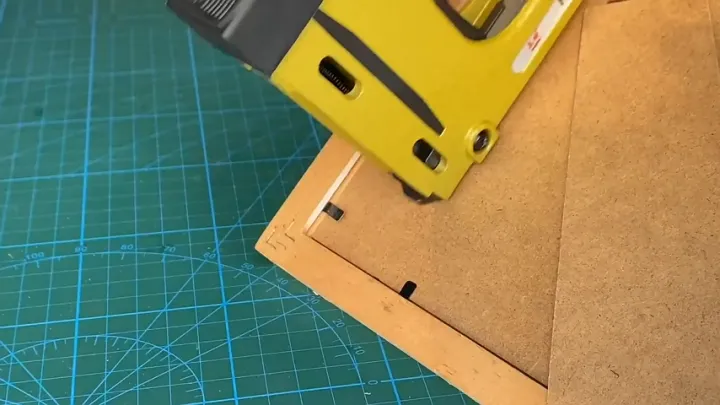 HM515 Frame Tacker With Flexipoints Heavy Duty Hand Stapler Gun Framing ...