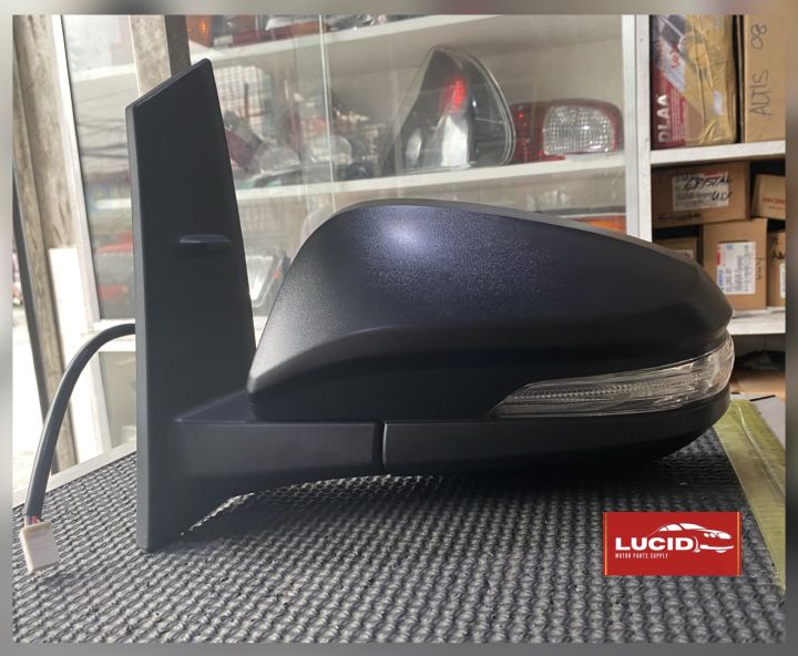 Side Mirror Toyota Innova 2016 - 2020 (with light, manual fold) | Lazada PH