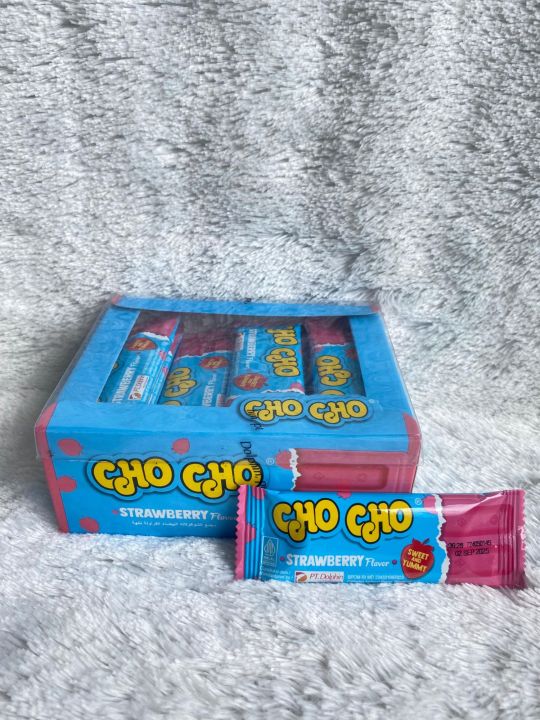 Cho cho chocolate bar & strawberry flavor 1 kotak isi 24 pcs | Lazada ...