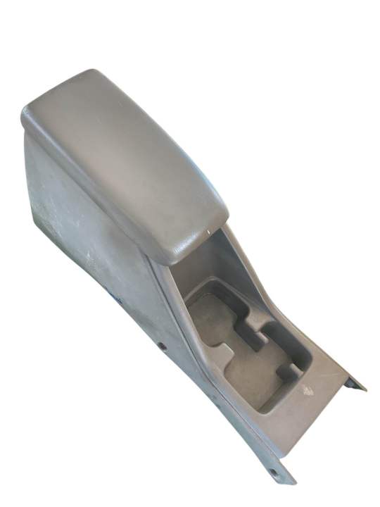 คอนโซลกลางรถ พร้อมเบาะวางแขน มีช่องเก็บของ อุปกรณ์ภายใน Toyota Tiger ...