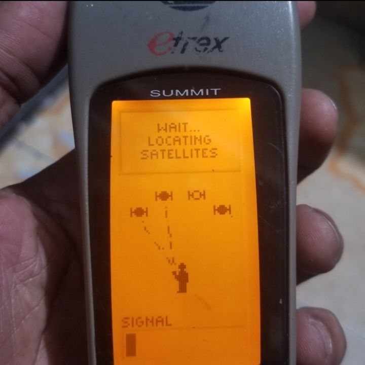 GPS Garmin Etrex Summit Second Batangan Normal, Kondisi seperti di foto ...