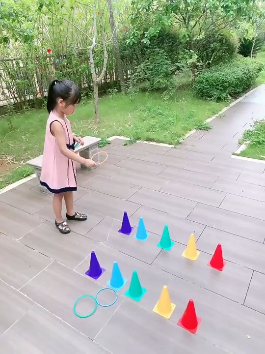 Ring Toss Game Cone and Throw Ring Set New Years Holiday Family Games ...