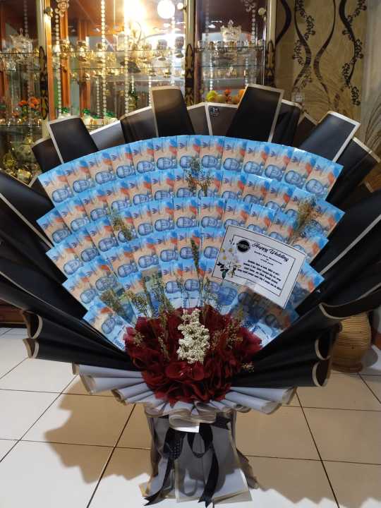 Buket uang, buket elegan, buket mahar, gift buat pacar, gift mewah ...