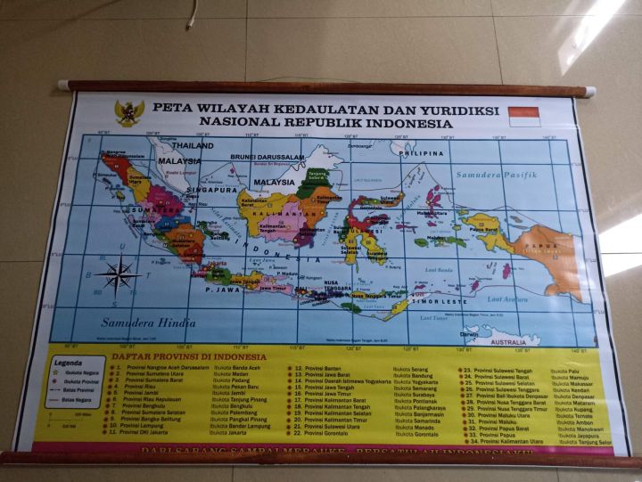 PETA INDONESIA BINGKAI GULUNG KAYU UKURAN 120 × 80 cm | Lazada Indonesia