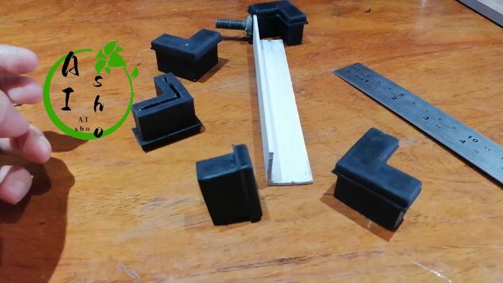 【Ready Stock】 (Price 1 pcs)Rubber Footing Angle Bar Rubber Footing L ...