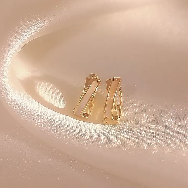 Gold 18K Hikaw Earrings Women Pawnable Frascati New Design Shell Zircon ...