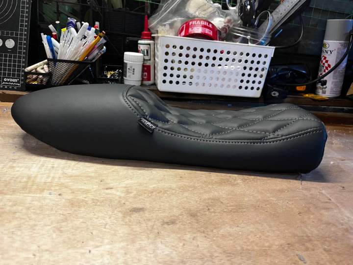 CAFE RACER HUMP TYPE SEAT BLACK DIAMOND STITCH 22" | Lazada PH