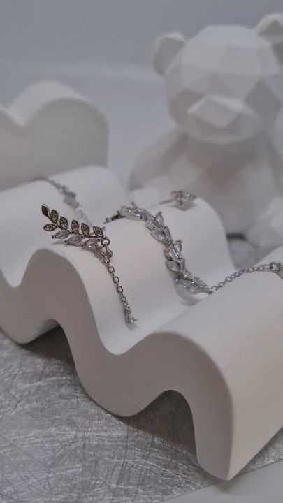 MNL💗Laura Leaf สร้อยข้อมือใบไม้ สวยงาม น่ารัก สร้อยข้อมือแฟชั่น สร้อย ...