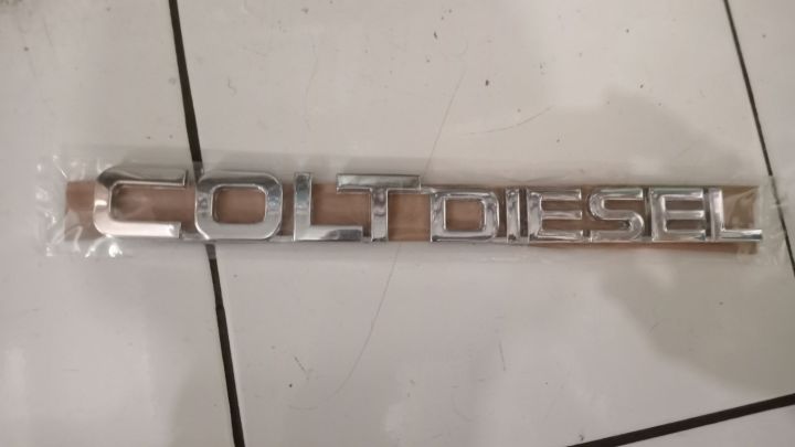 emblem tulisan colt diesel buat canter croom. | Lazada Indonesia
