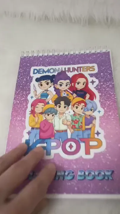 HUNTRIX / KPOP DEMON HUNTERS COLORING BOOK WITH GLITTERED STYLE COVER ...