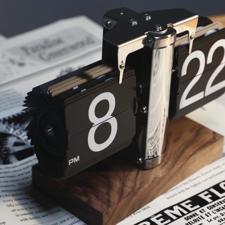 Creative Automatic Page Turning Clock Retro Living Room Tabletop ...