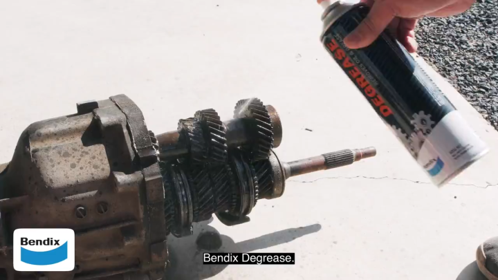 Bendix สเปรย์ขจัดคราบน้ำมันและจาระบี Degrease – Removes Oil & Grease | Lazada.co.th