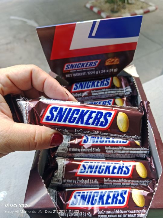 🍫Snickers 70g และ 51g ช็อคโกแลตแสนอร่อย😋 ผลิตโดย Mars 🇺🇸 USA ราคาต่อ ...