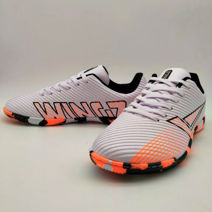 NEW!!(WINGZลิขสิทธิ์)ไซส์ 33-45 รองเท้าฟุตซอล หนังอัดลอน พื้นลายคาโม่ เดินด้ายเย็บหัว ไซส์เด็ก ...