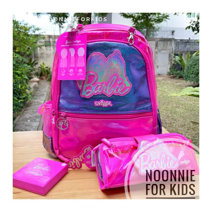 กระเป๋าเป้พร้อมฮูด Smiggle Barbie Play And Go Junior Character Hoodie ...