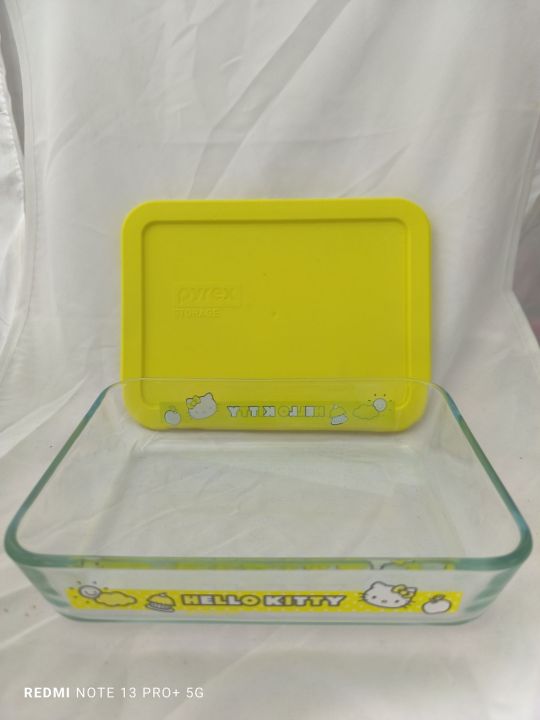 Pyrex 3 Cup Rectangular Glass Storage Hello Kitty with brown box ...