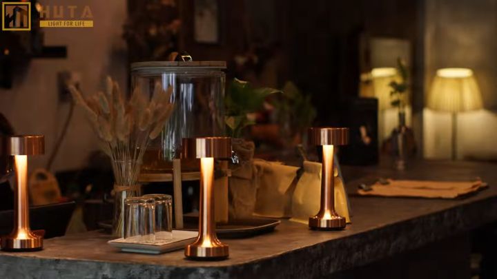 [HCM] Đèn Led Quầy Bar Bàn Ăn Nhà Hàng HUTA RESTRU Cảm Ứng Tích Điện ...