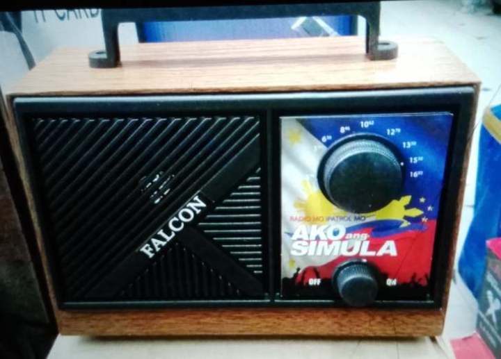 FALCON AM Radio DC only battery operated battery no electric operated ...