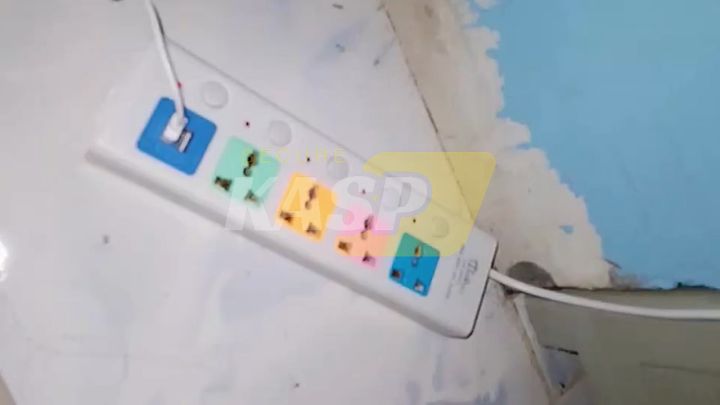 Multi Function Socket Colorful Extension 4 Power Socket Strip 2 Usb Port Independent Switch